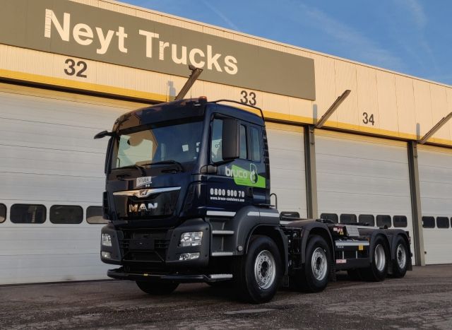 Neyt Trucks › MAN TGS 35.470 8x2-6 BL voor Bruco - Stuer ...